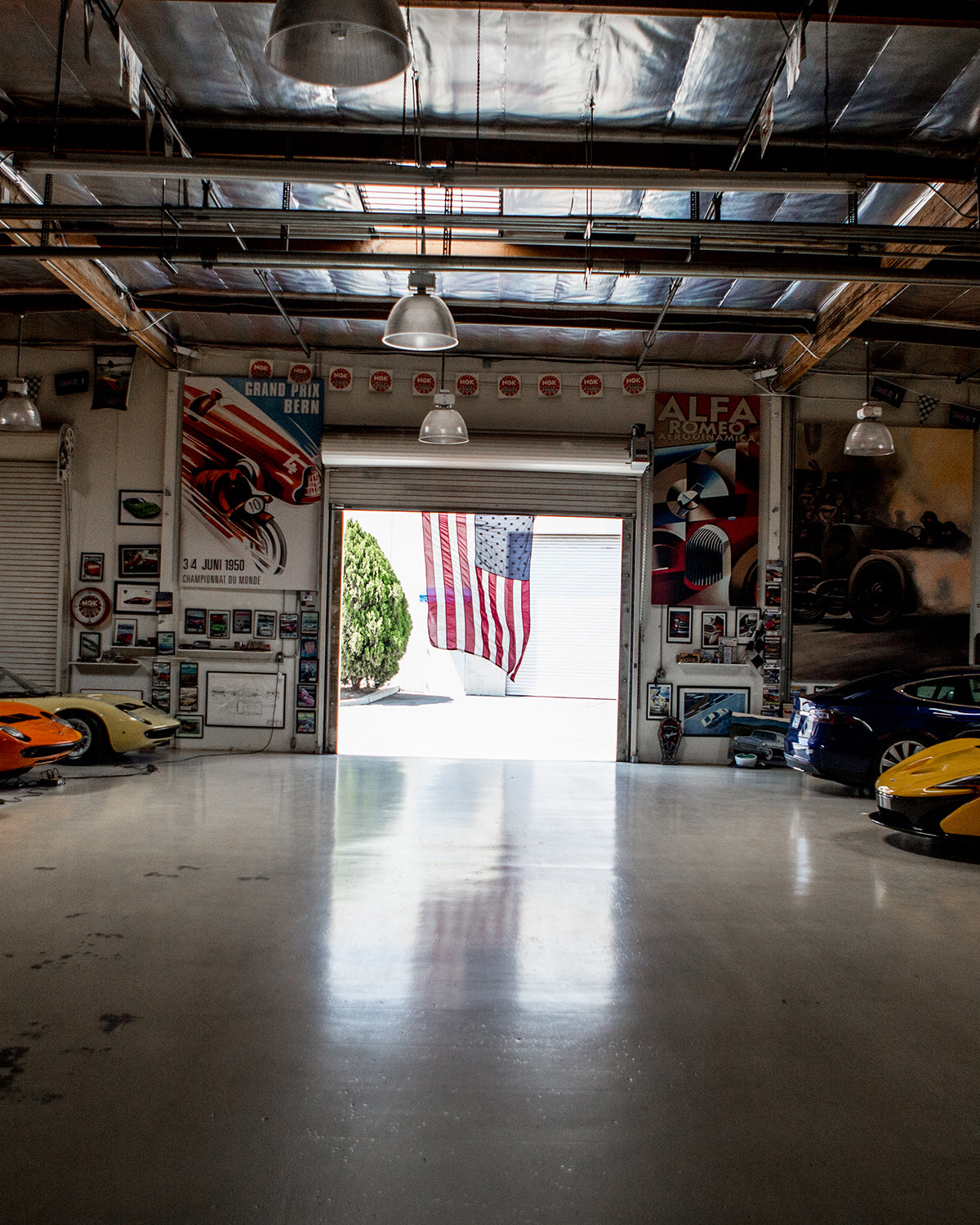 Leno's Garage | Ultimate Car Care from the Ultimate Garage