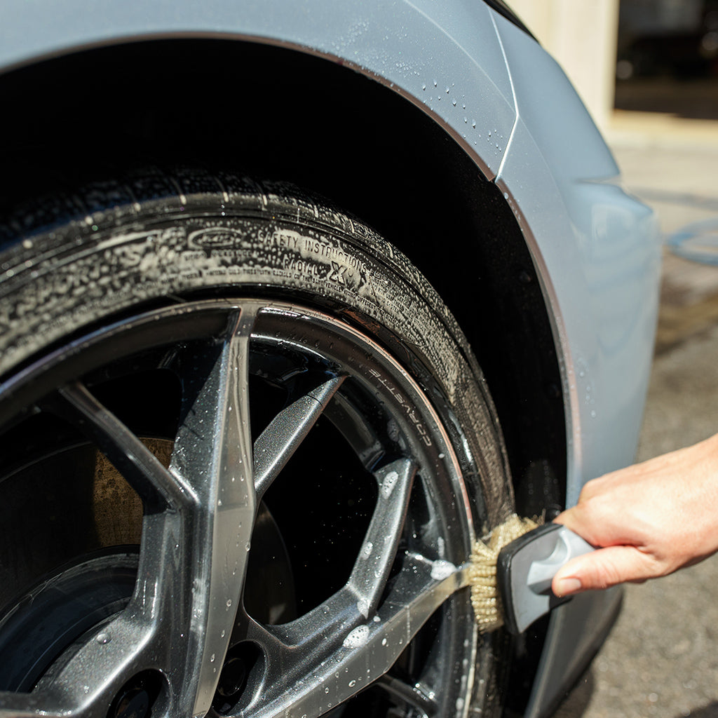 Leno's Garage | Ultimate Car Care from the Ultimate Garage